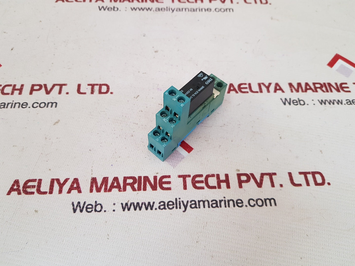 Finder 95.75 relay socket – Aeliya Marine Tech
