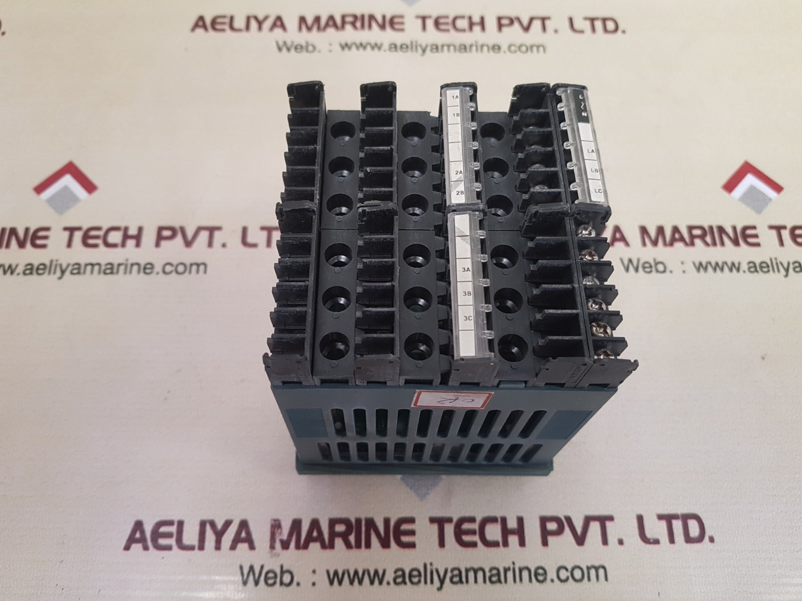 Eurotherm 2204e temperature controller – Aeliya Marine Tech®