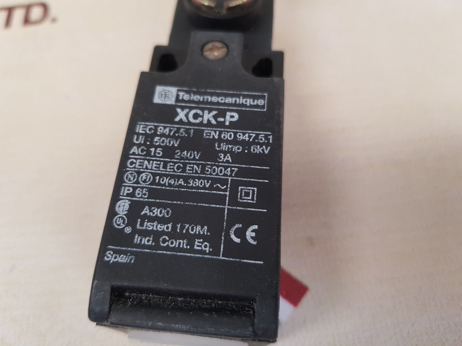 Telemecanique xck-p118 limit switch – Aeliya Marine Tech