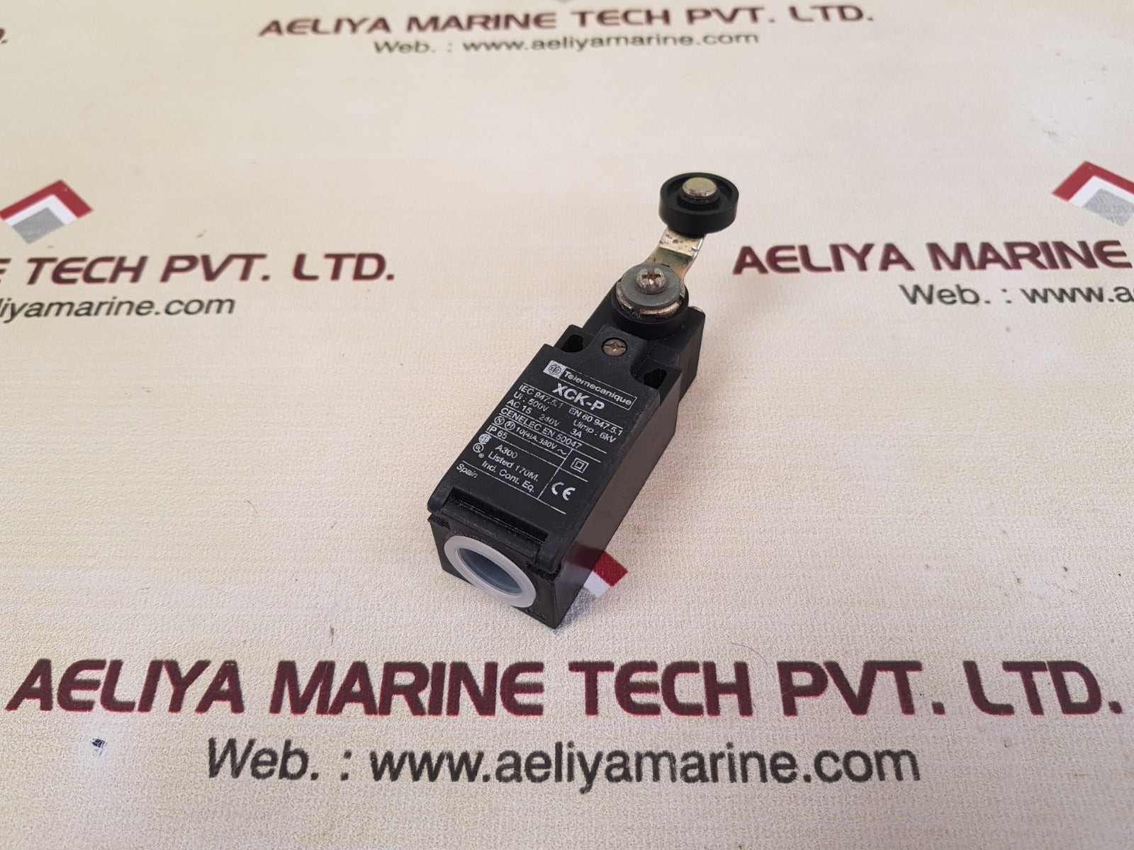 Telemecanique xck-p118 limit switch – Aeliya Marine Tech