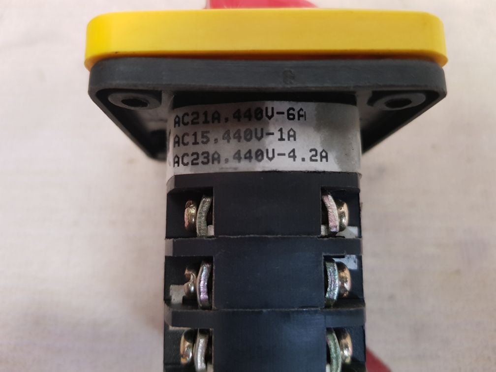 Salzer s6-61069-b13 rotary switch – Aeliya Marine Tech