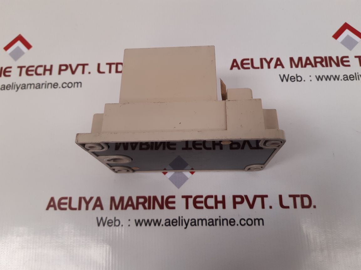 Omron 61f-g floatless level switch with 61f-11 relay unit – Aeliya Marine Tech