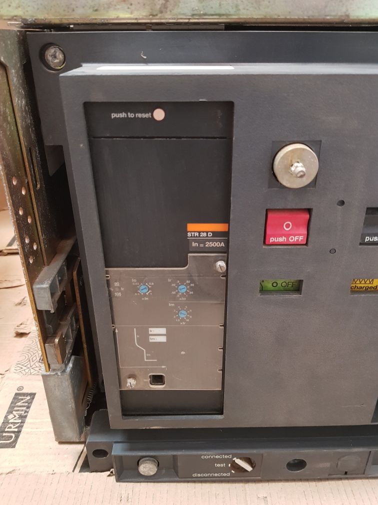 Merlin Gerin M25 H1 Circuit Breaker 2500A 1000V AC – Aeliya Marine Tech