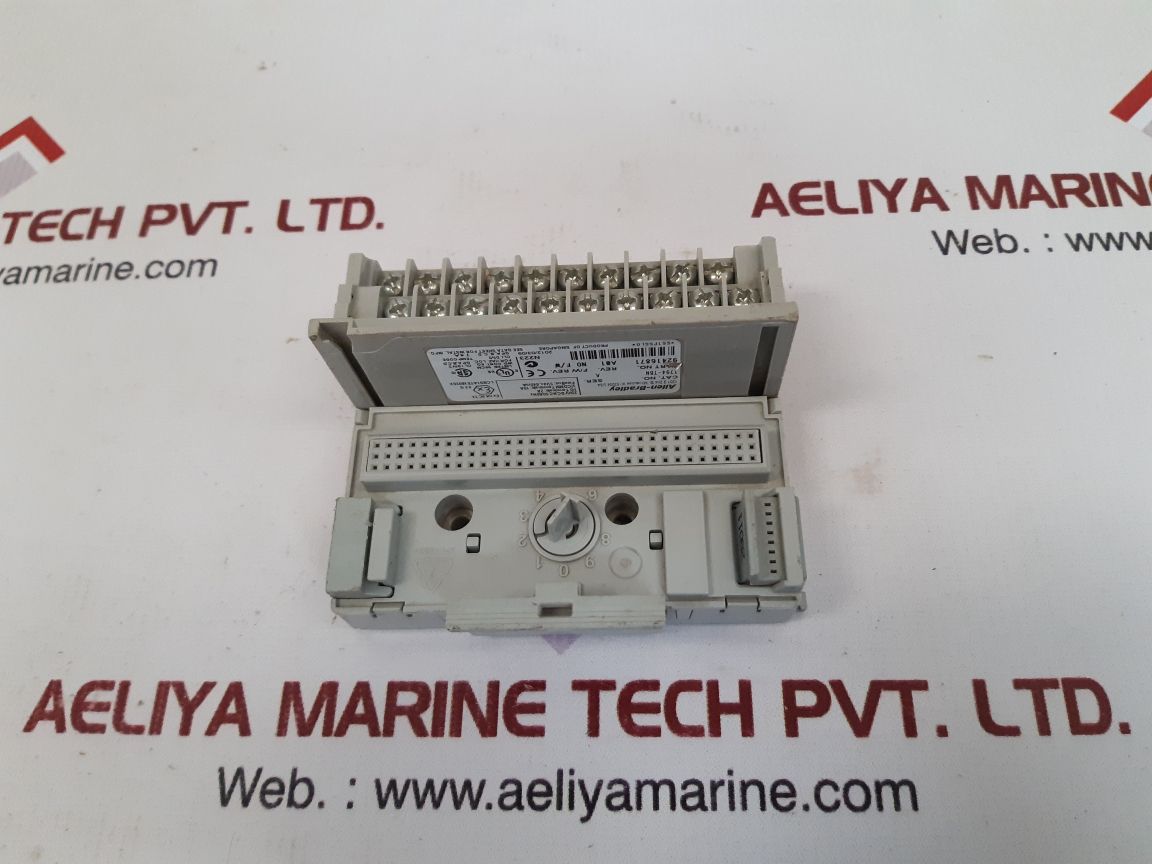 Allen-bradley 1794-tbn Series. A 92416871 Flex Terminal Base Unit Rev ...