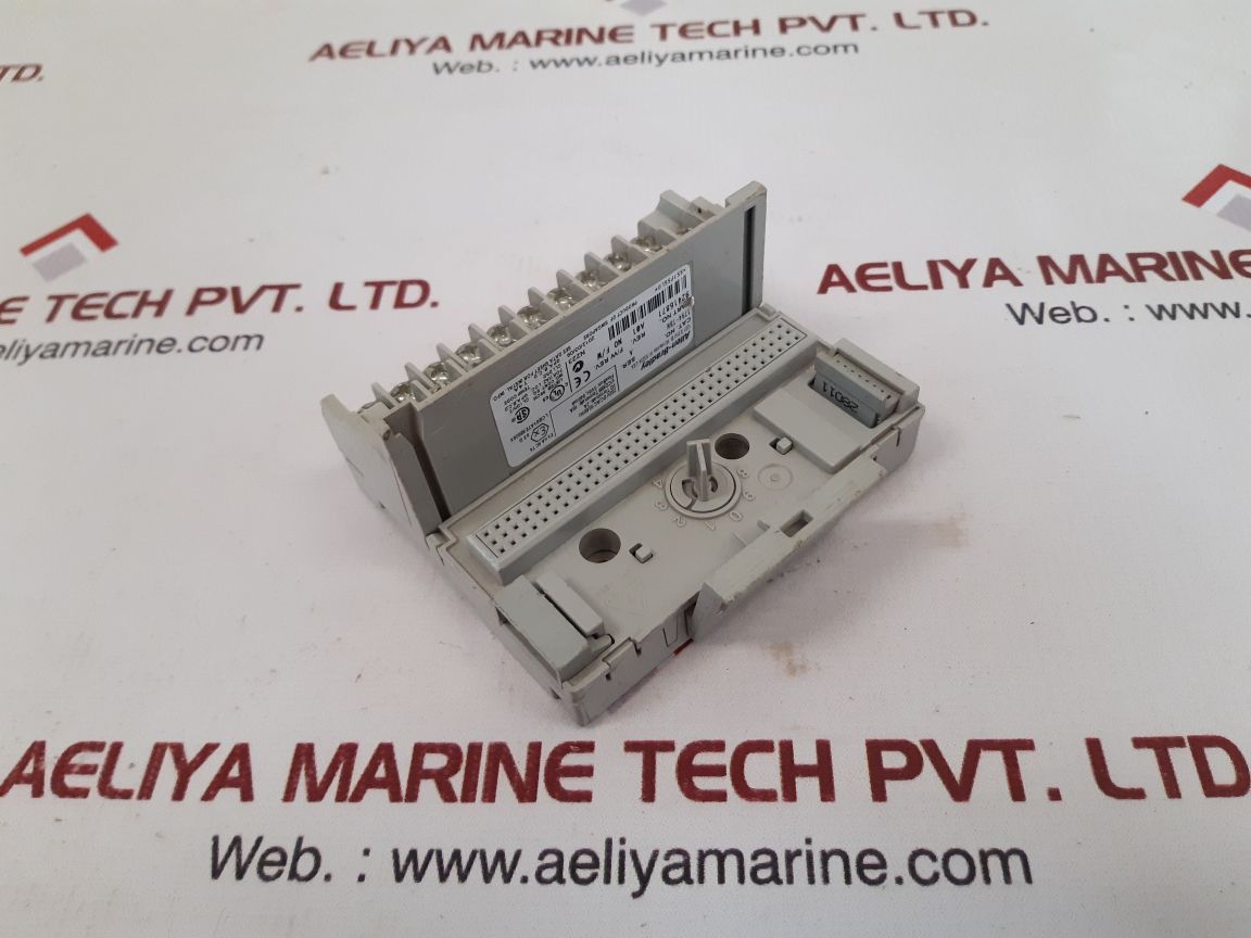 Allen-bradley 1794-tbn Series. A 92416871 Flex Terminal Base Unit Rev ...