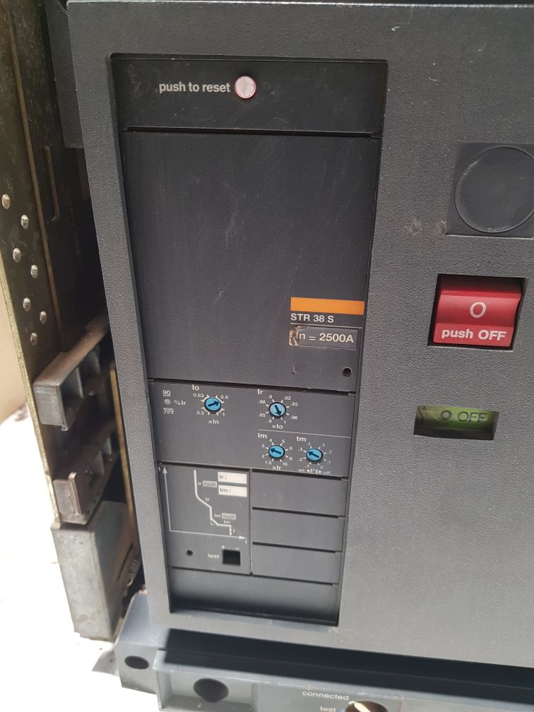 Merlin gerin masterpact m25 h2 circuit breaker str 38 u – Aeliya Marine ...