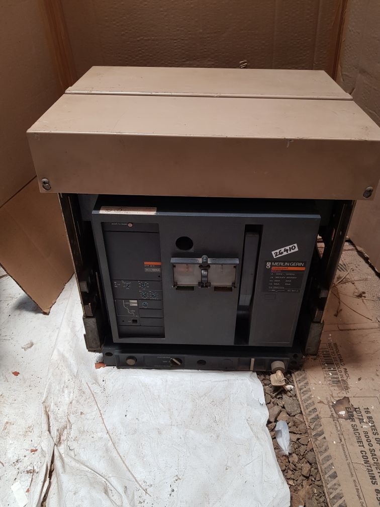 Merlin Gerin Masterpact M16 H1 Circuit Breaker STR 38 S – Aeliya Marine ...