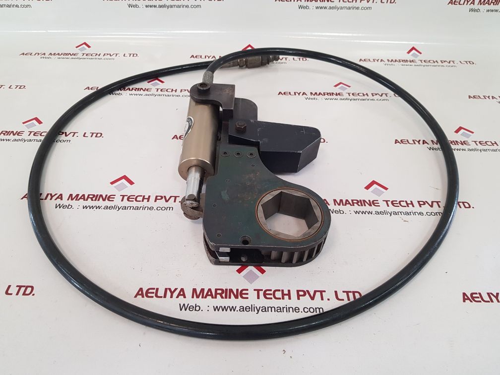 Hanmi power hydraulic torque wrench – Aeliya Marine Tech