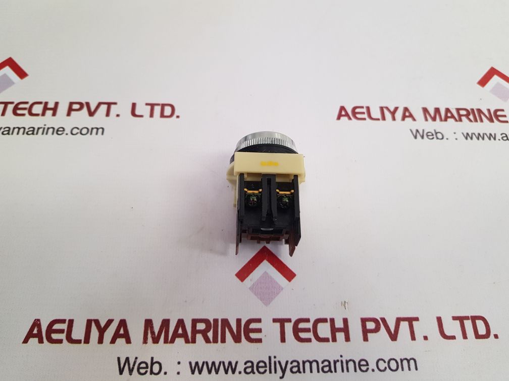 Fuji electric ah30-f command switch New – Aeliya Marine Tech