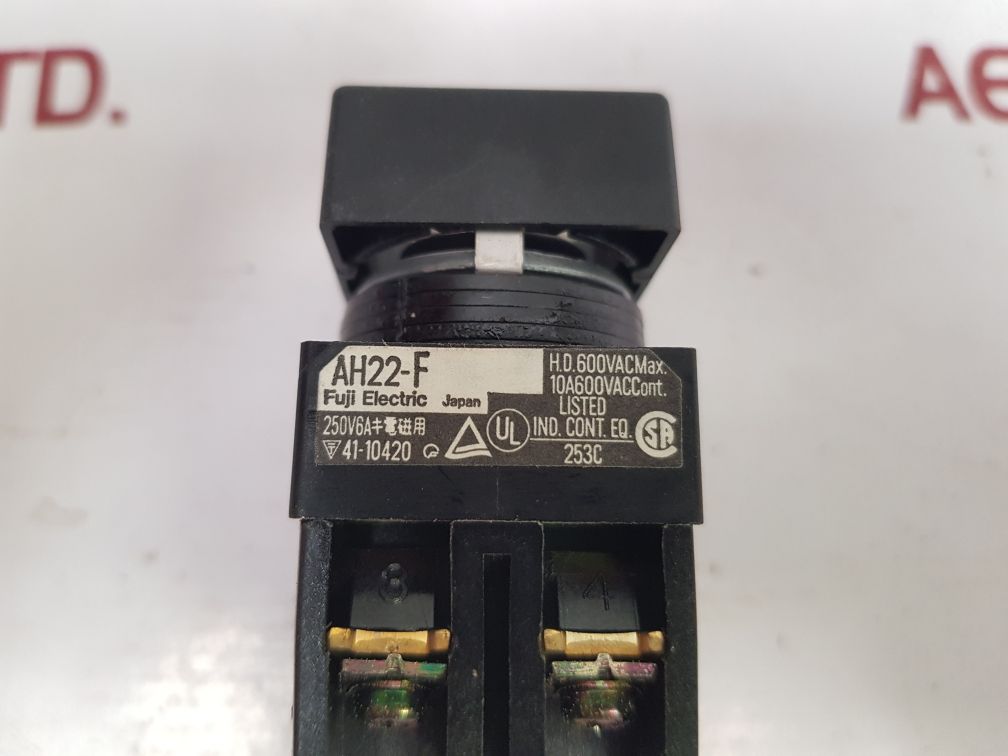 Fuji Electric Ah22-f Command Switch Push Button – Aeliya Marine Tech