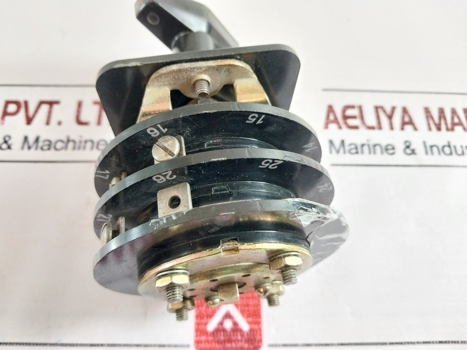 Electroswitch 2424E Synchroscope Rotary Switch – Aeliya Marine Tech