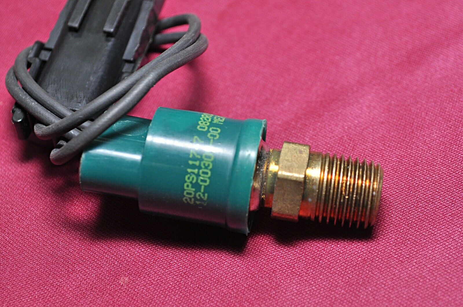 Carrier 12-00309-00 pressure switch (350) – Aeliya Marine Tech