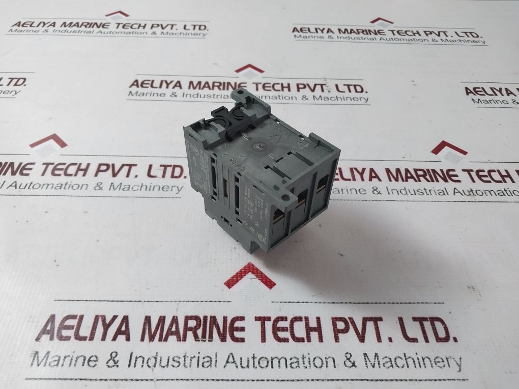 Abb Ot63F3 Disconnector/Load Break Switch 600Vac 60A – Aeliya Marine Tech