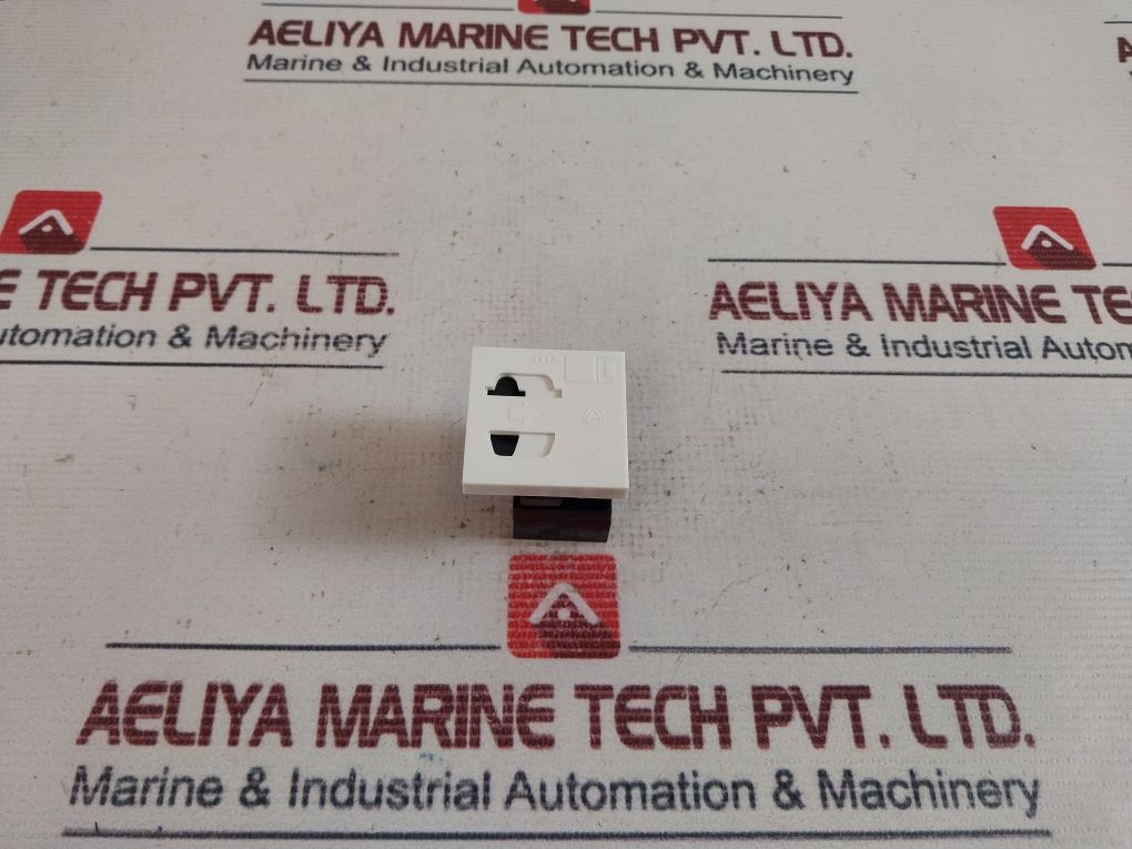 Lot Of 11X Aqua Signal 9840077700 Universal Socket Razor 8116602900 ...