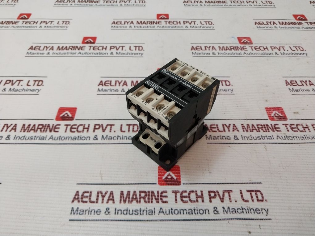 Benedikt & Jager K3-10A01 Electric Contactor 690V 25A – Aeliya Marine Tech