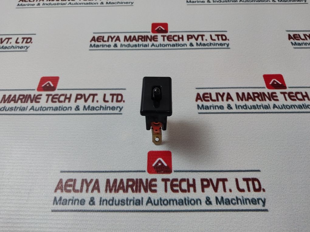 Carling 10A-250 Vac Rocker Switch – Aeliya Marine Tech