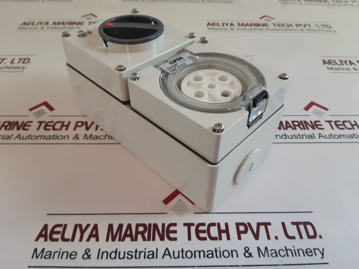Clipsal 56C532 Switched Socket Outlet 32Amp – Aeliya Marine Tech