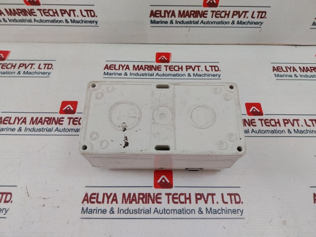 Clipsal 56Sw132 Surface Mount Switch – Aeliya Marine Tech