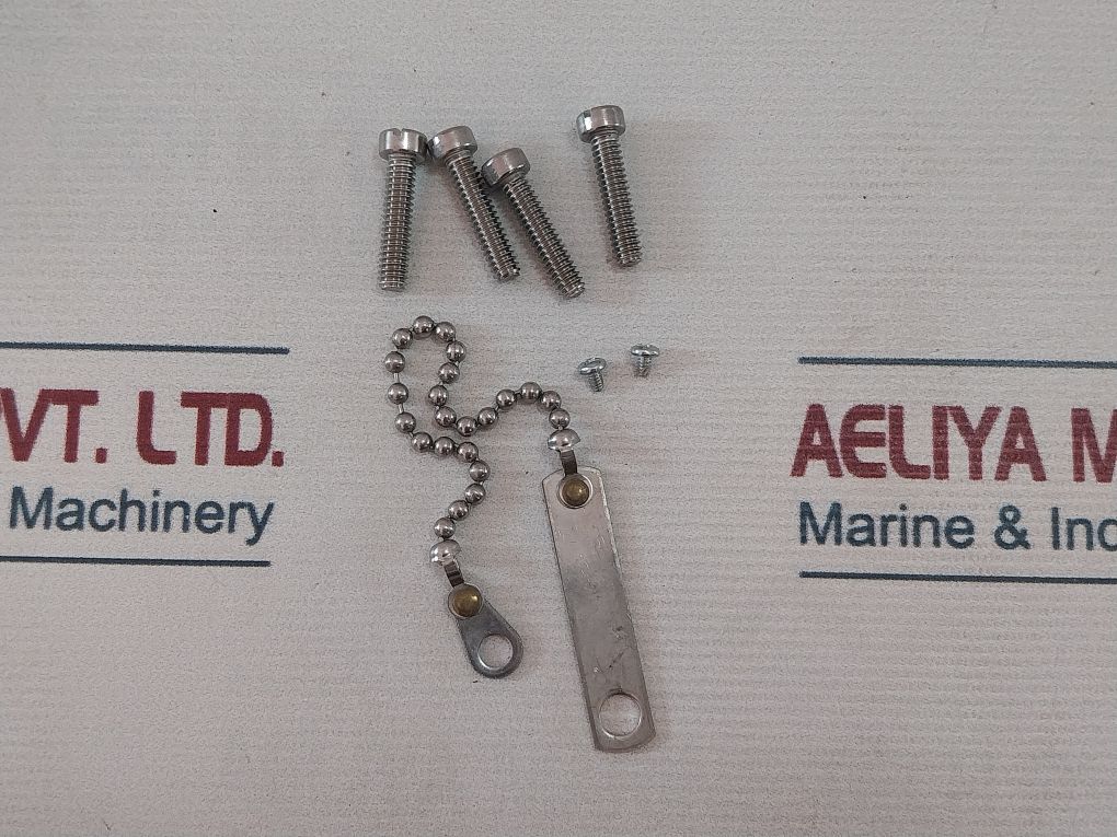 Cooper Model M01 Heavy Duty Switch W/Cover 600Vac – Aeliya Marine Tech