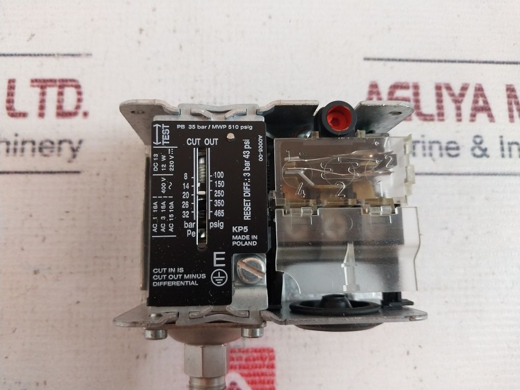 Danfoss Kp5 Pressure Switch 3 Bar 43 Psi 400V~ – Aeliya Marine Tech