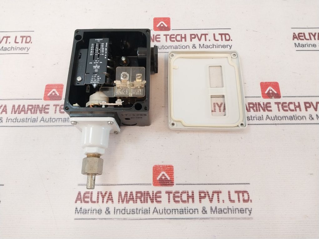 Danfoss Rt5 Pressure Switch 4-17 Bar~ Kp/Cm2 – Aeliya Marine Tech