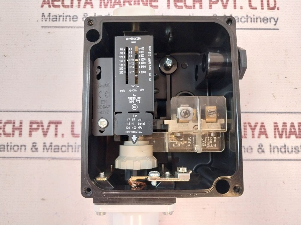 Danfoss Rt5 Pressure Switch 4-17 Bar~ Kp/Cm2 – Aeliya Marine Tech