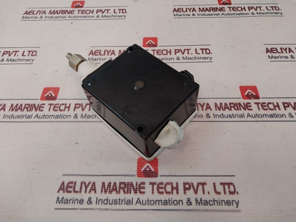 Danfoss Rt5 Pressure Switch 4-17 Bar~ Kp/Cm2 – Aeliya Marine Tech