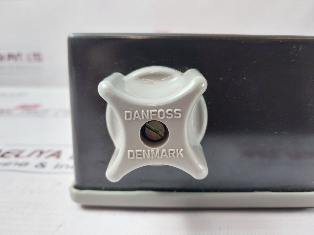Danfoss Rt 101 Thermostat 17-5003 Temperature Switch 25-90°C – Aeliya ...