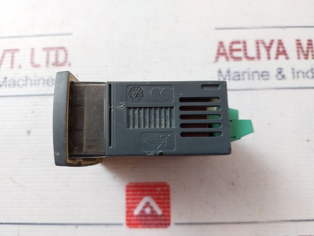 Dixell Univ-r4-6N1C0 Universal Temperature Controller 12V – Aeliya Marine Tech