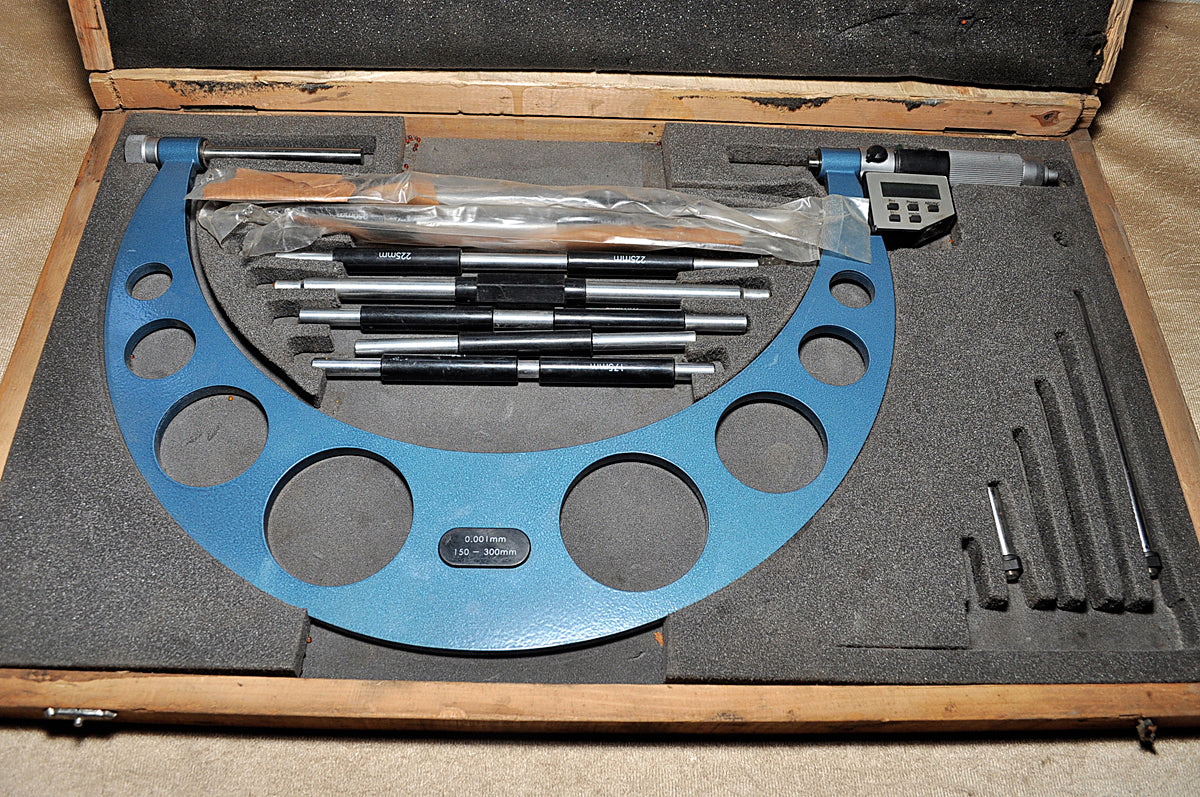 Electronic outside micrometer 150-300mm – Aeliya Marine Tech