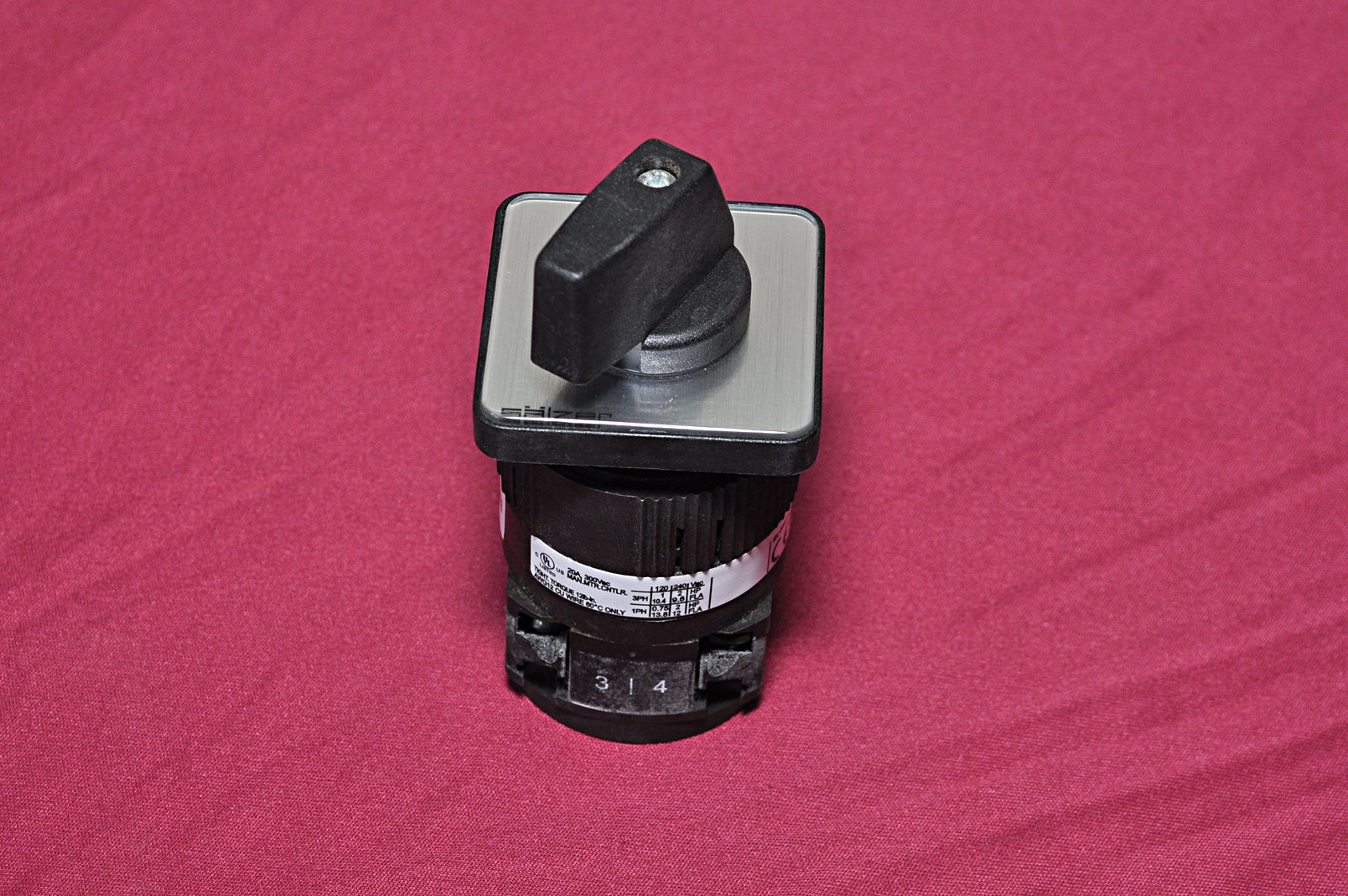 Salzer p220-61037-a01 rotary cam switch ip66 – Aeliya Marine Tech®