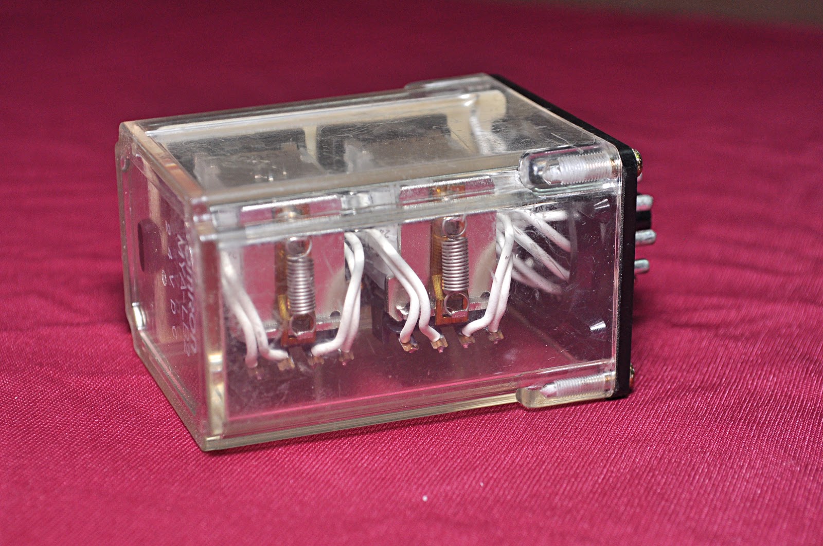 AUTHENTIC OMRON ELECTROMAGNETIC RELAY MYA-LB2 – Aeliya Marine Tech