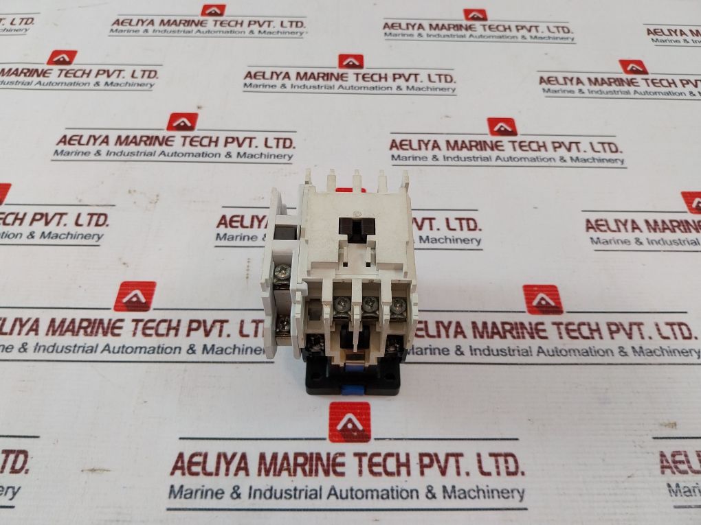 Eaton C320Kgs3 Auxiliary Contactor – Aeliya Marine Tech