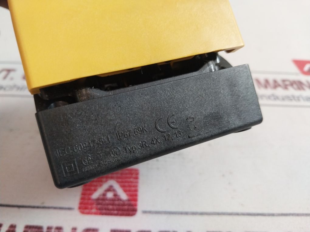 Eaton M22-pv Emergency Stop Switch Ip67 – Aeliya Marine Tech