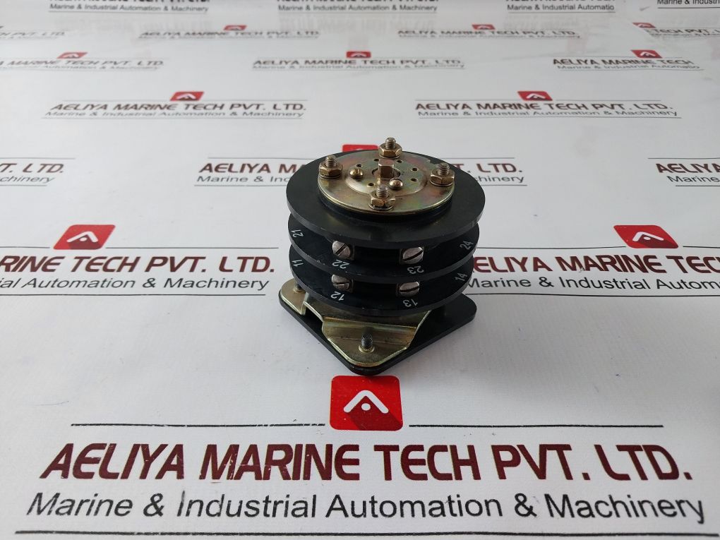 Electroswitch 2424E Rotary Synchroscope Switch – Aeliya Marine Tech