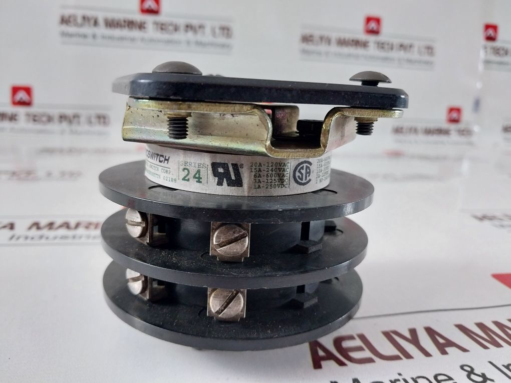Electroswitch 2424E Rotary Synchroscope Switch – Aeliya Marine Tech