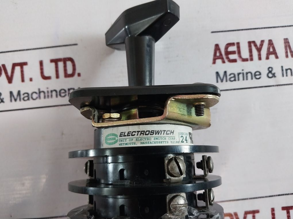 Electroswitch 2424E Synchroscope Rotary Switch – Aeliya Marine Tech