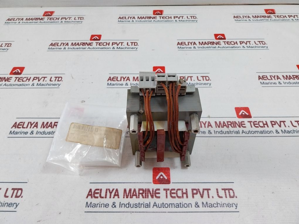 Elektrosyn Eb 120/41/240 Transformer 10A – Aeliya Marine Tech