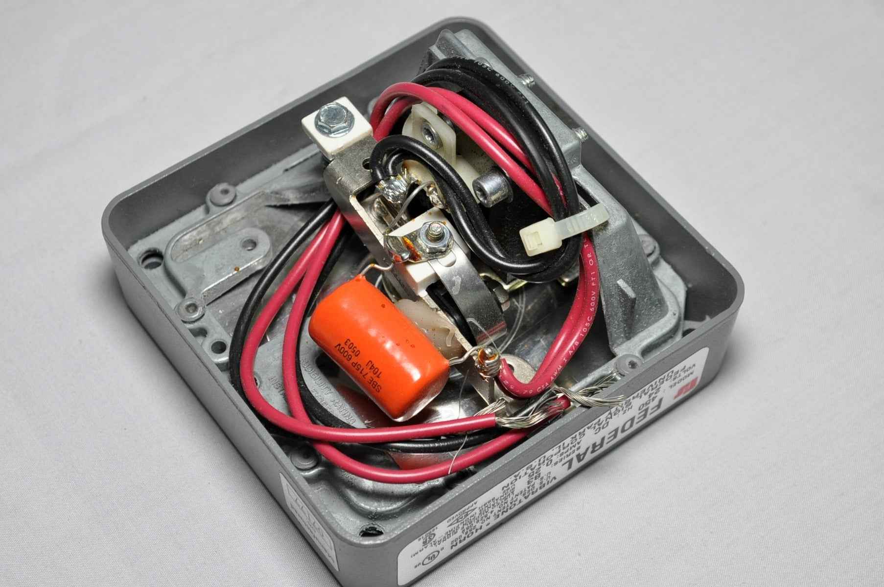 Federal signal 450 vibratone horn – Aeliya Marine Tech