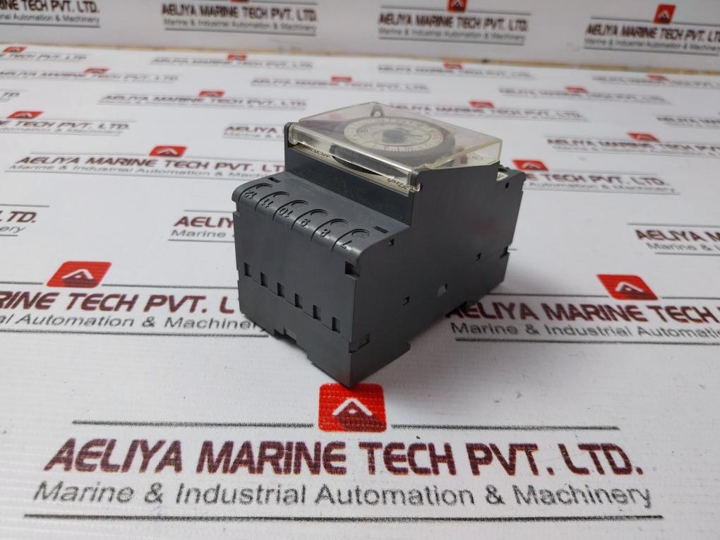 Flash Micromat 13301 Timer Switch 220-240V 50/60Hz – Aeliya Marine Tech