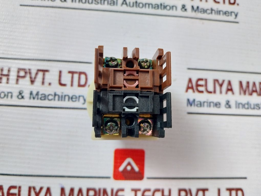 Fuji Electric Ah30-f Command Switch 600V 10A – Aeliya Marine Tech