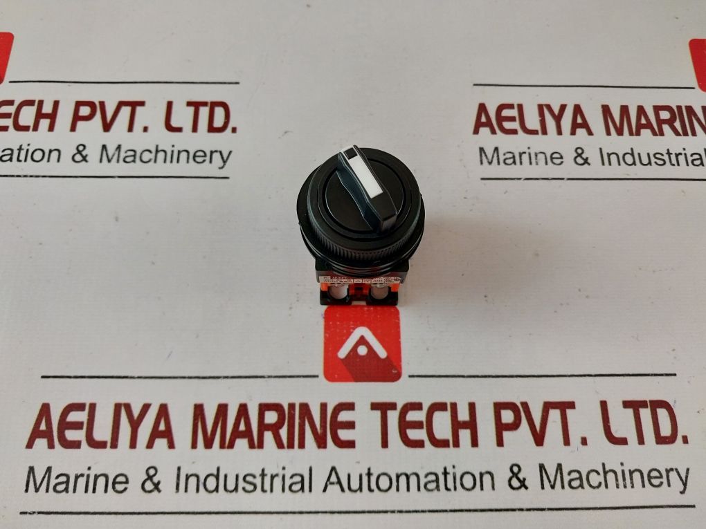 Fuji Electric Ar30Pr-011B Selector Switch – Aeliya Marine Tech