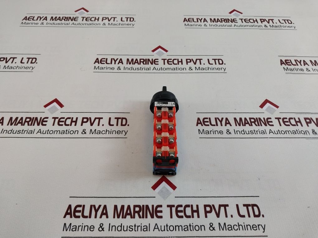 Fuji Electric Ar30Pr-3 Selector Switch – Aeliya Marine Tech