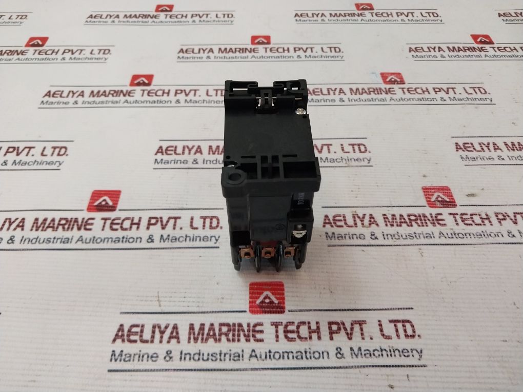 Fuji Electric Src50-2U/X (4A2B) Auxiliary Relay Coil 100/100-110V 50 ...