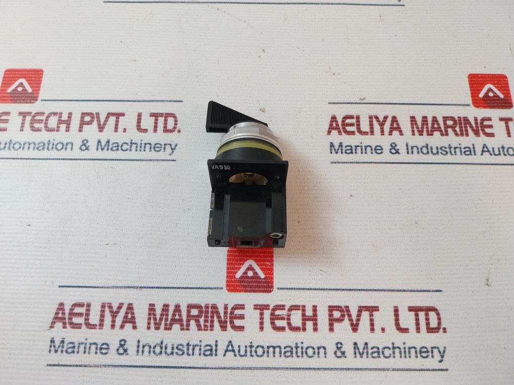 General Electric Cr104P Selector Switch – Aeliya Marine Tech
