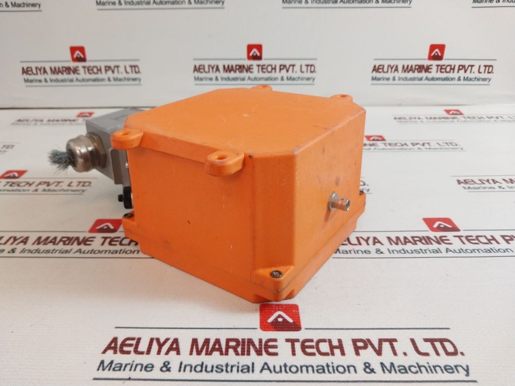 Hbc Radiomatic Fse 727 Remote Control – Aeliya Marine Tech