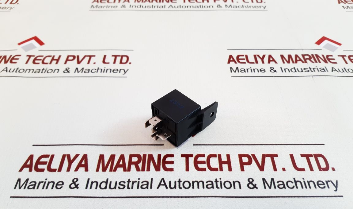 Hella 4Rd 933 332-30 Single Change Over Relay – Aeliya Marine Tech