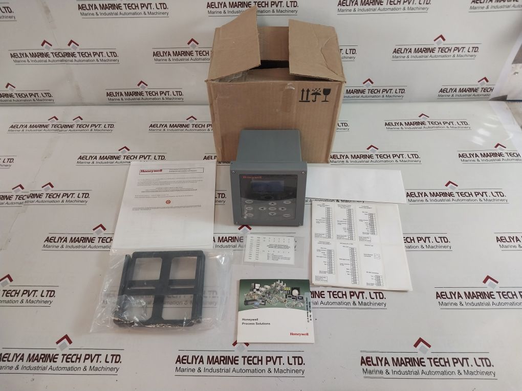 Honeywell Uda2182-ph1-cc2-nn-n-00C0-ee Universal Dual Analyzer – Aeliya Marine Tech