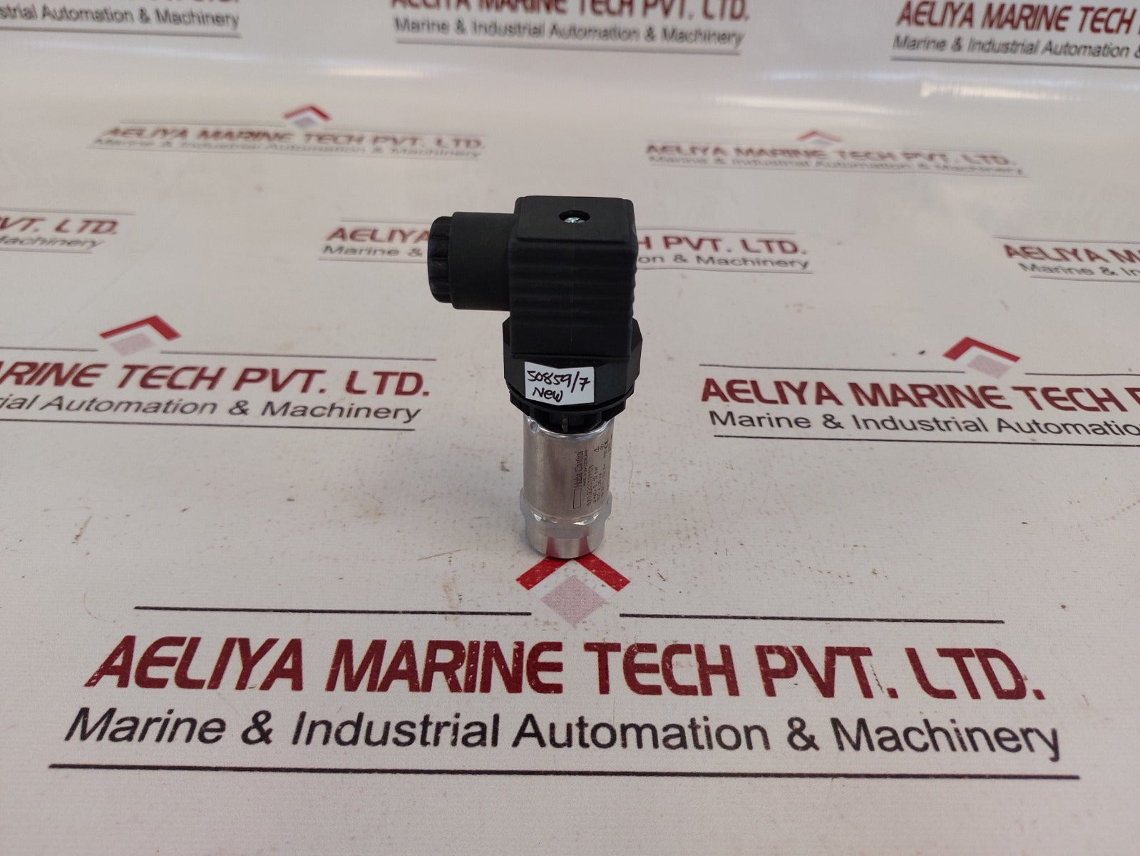 Huba Control 520.930S03110N Pressure Sensor – Aeliya Marine Tech