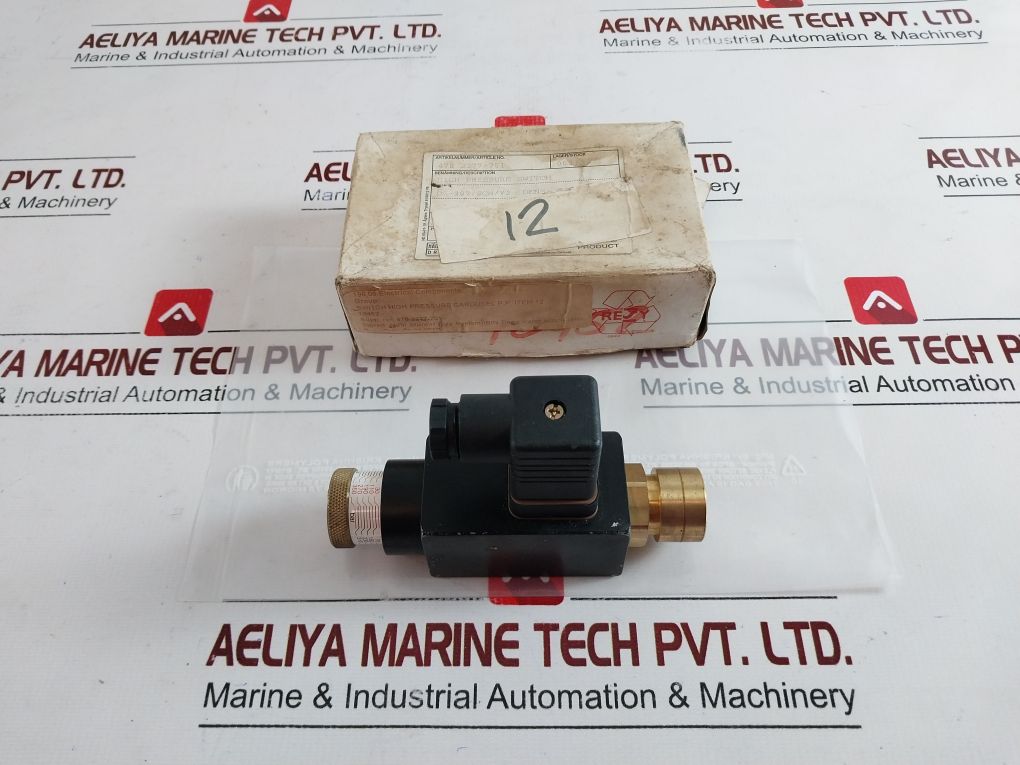 Hydropa Ds307/Sch/V2/G Pressure Switch – Aeliya Marine Tech